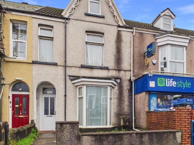 5 bedroom terraced house to rent