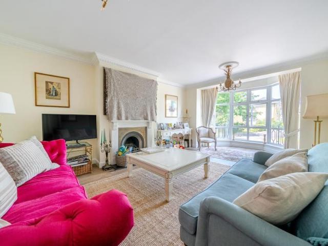 5 bedroom terraced house to rent