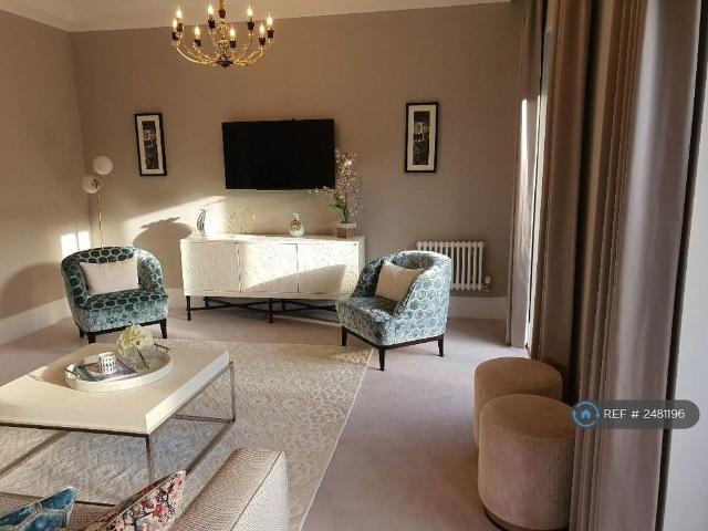 5 bedroom terraced house to rent
