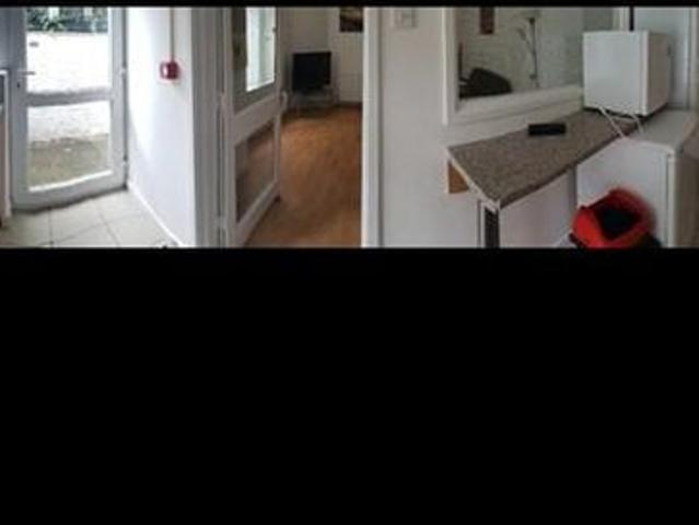 5 bedroom terraced house to rent