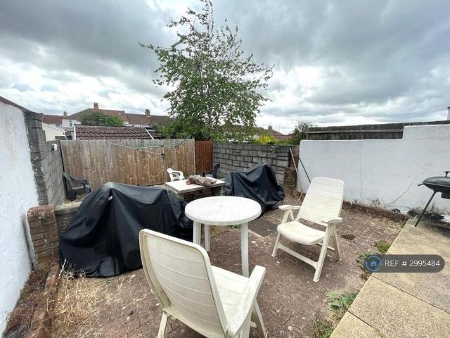5 bedroom terraced house to rent