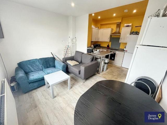 5 bedroom terraced house to rent