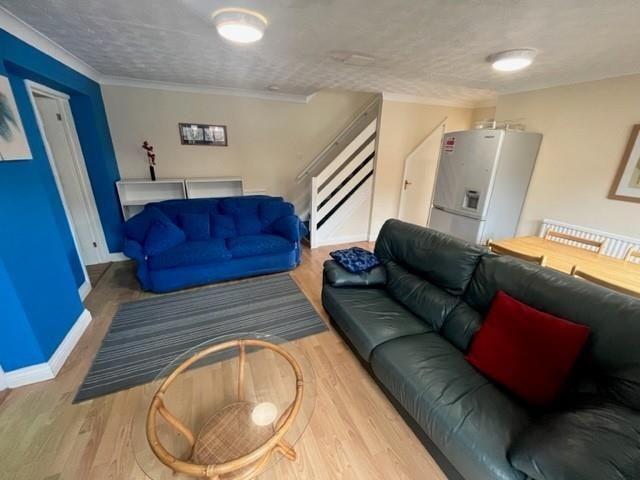 5 bedroom terraced house to rent