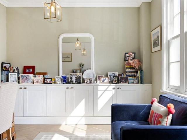 5 bedroom terraced house to rent