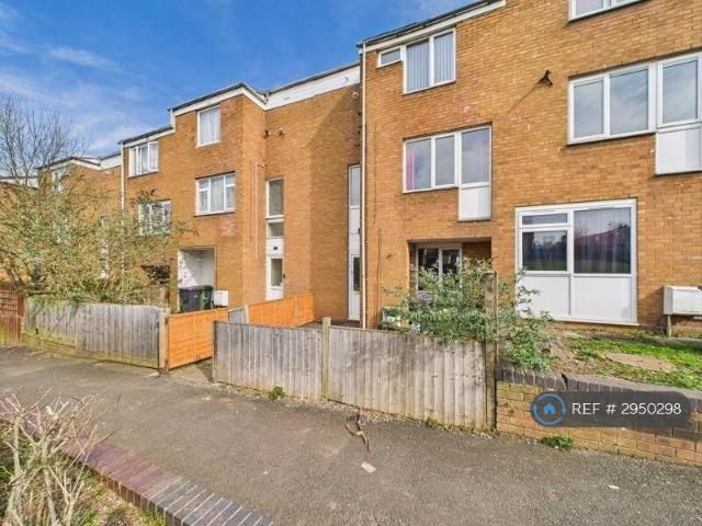 5 bedroom terraced house to rent