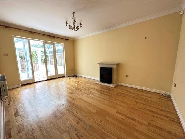 5 bedroom terraced house to rent
