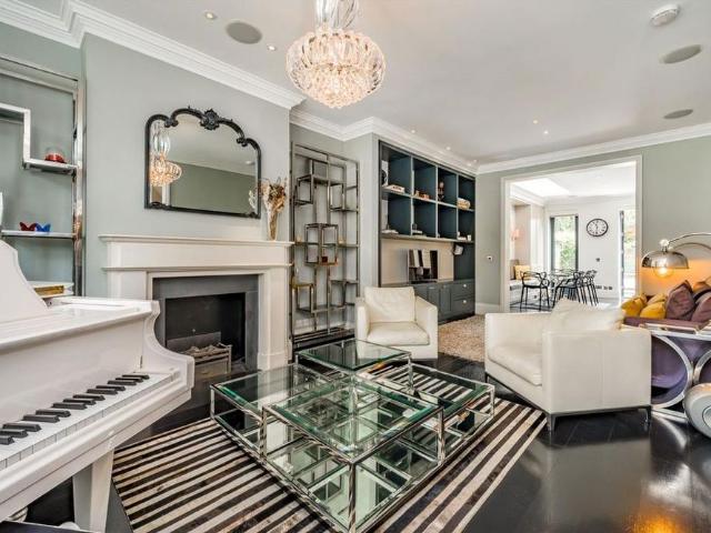 5 bedroom terraced house to rent