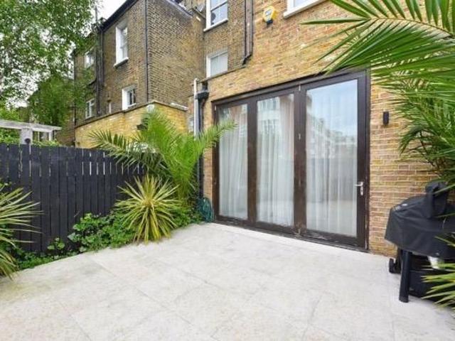 5 bedroom terraced house to rent