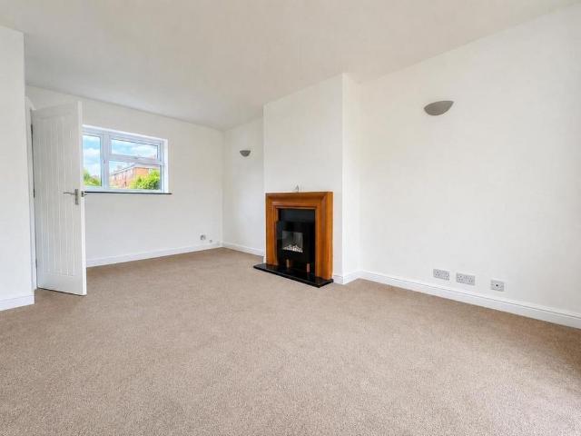 5 bedroom terraced house to rent