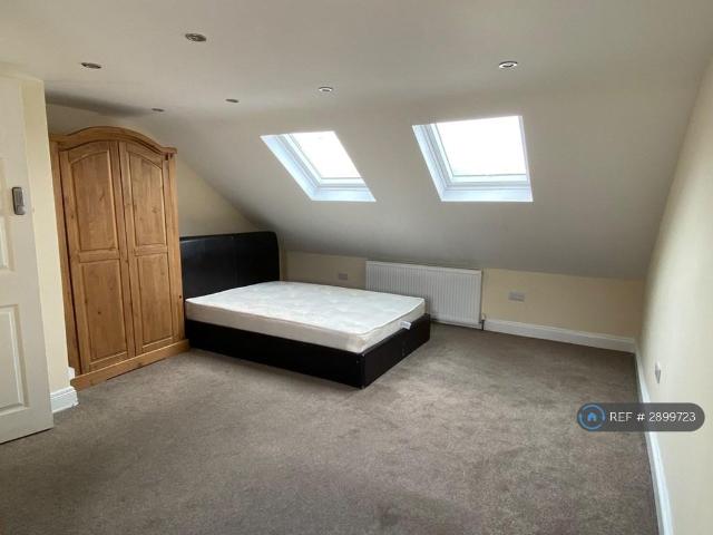 1 bedroom house share to rent