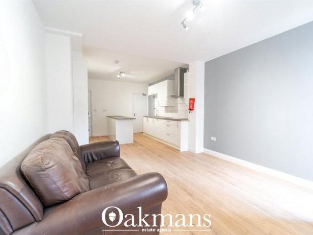 5 bedroom terraced house to rent