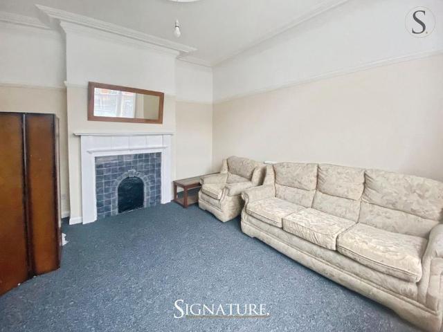 5 bedroom terraced house to rent
