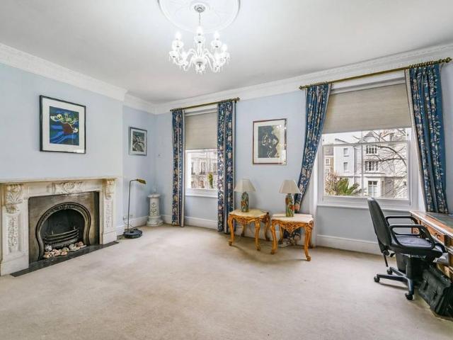 5 bedroom terraced house to rent
