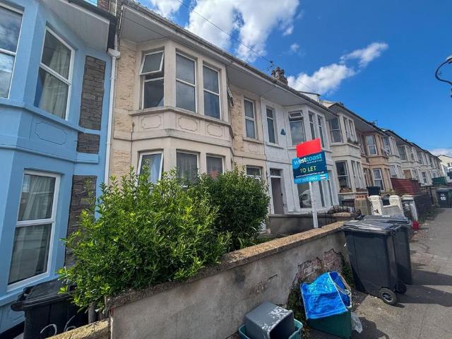 5 bedroom terraced house to rent