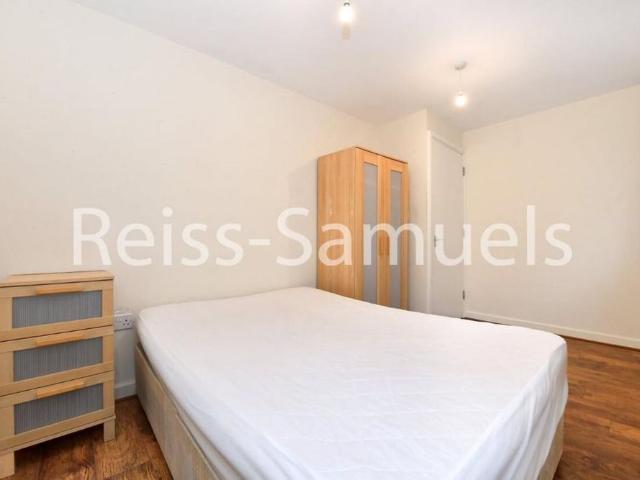 5 bedroom terraced house to rent