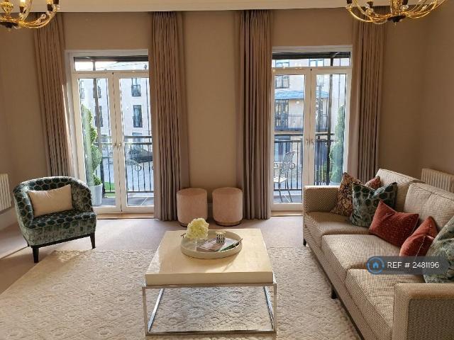 5 bedroom terraced house to rent
