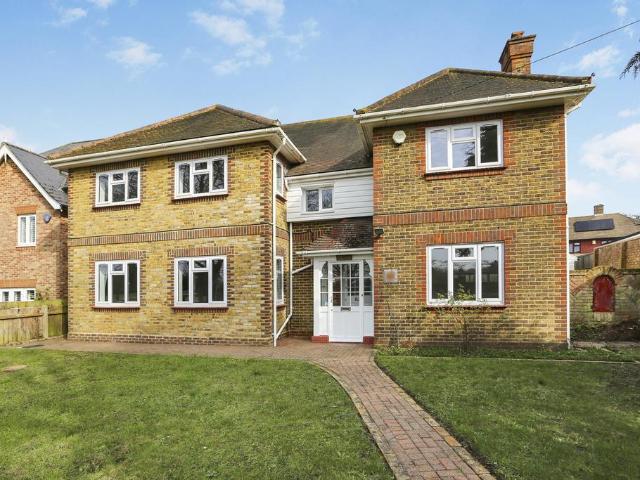 5 bedroom terraced house to rent