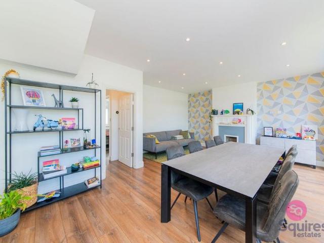 5 bedroom terraced house to rent