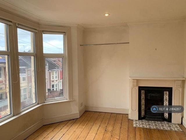 5 bedroom terraced house to rent