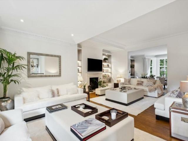 5 bedroom terraced house to rent