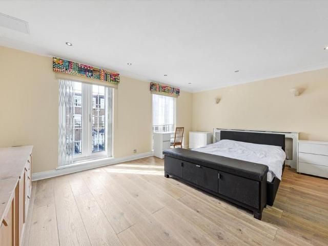 5 bedroom terraced house to rent