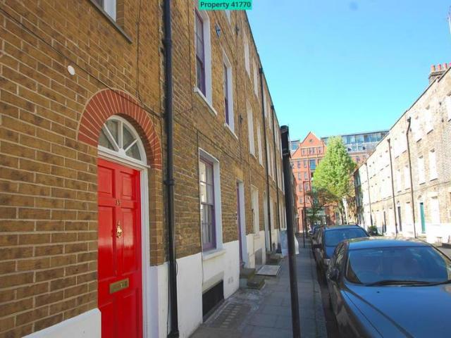 5 bedroom terraced house to rent