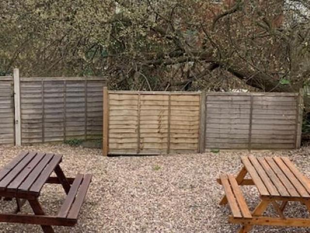 5 bedroom terraced house to rent