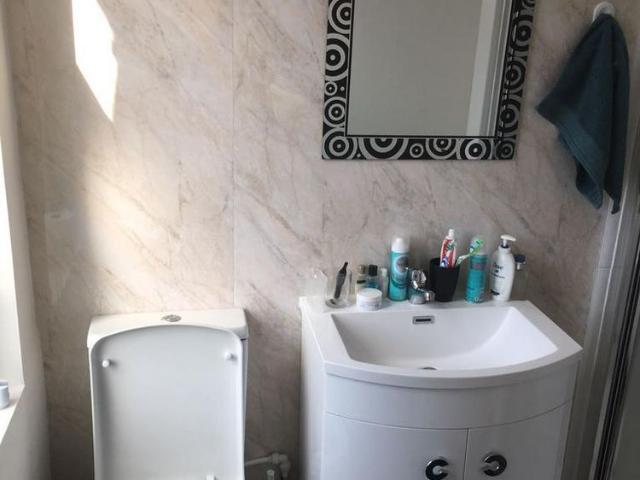 5 bedroom terraced house to rent