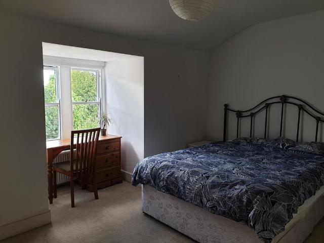 5 bedroom terraced house to rent