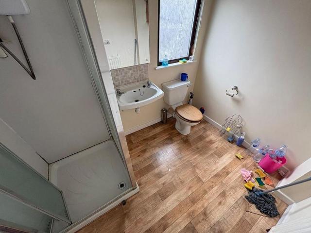 5 bedroom terraced house to rent