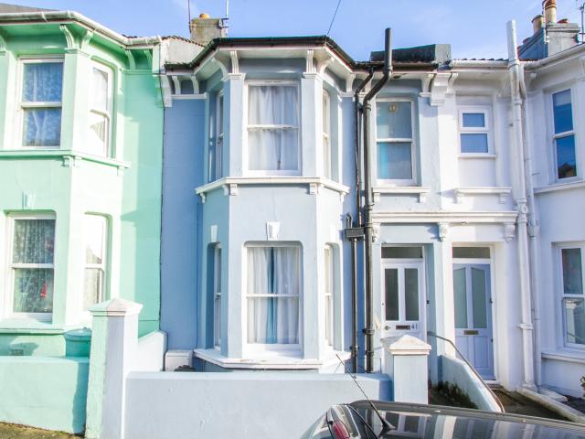 5 bedroom Terraced House to rent