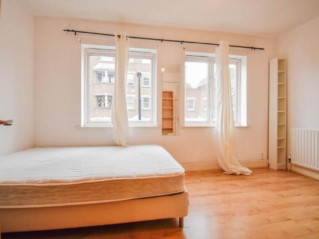 5 bedroom terraced house to rent
