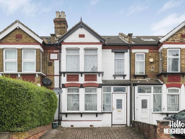 5 bedroom terraced house to rent