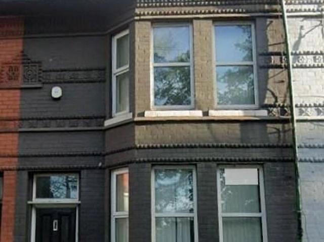 5 bedroom terraced house to rent