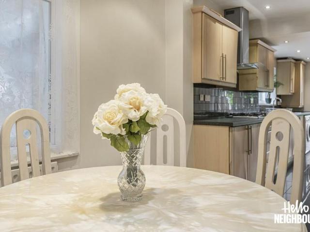 5 bedroom terraced house to rent