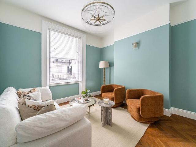 5 bedroom terraced house to rent