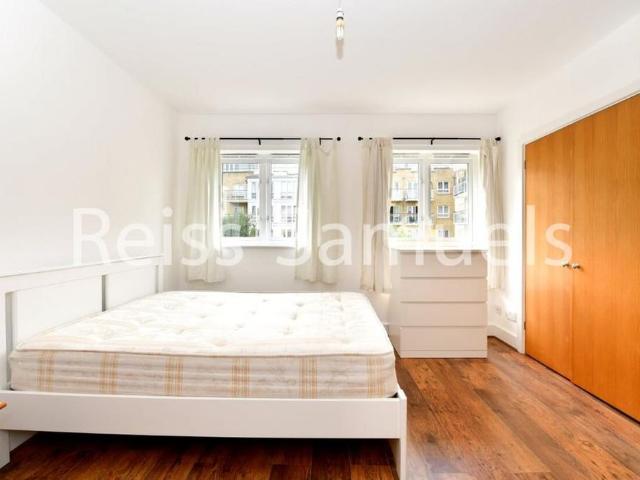 5 bedroom terraced house to rent