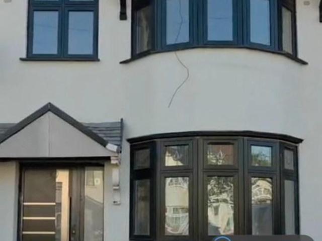 5 bedroom terraced house to rent