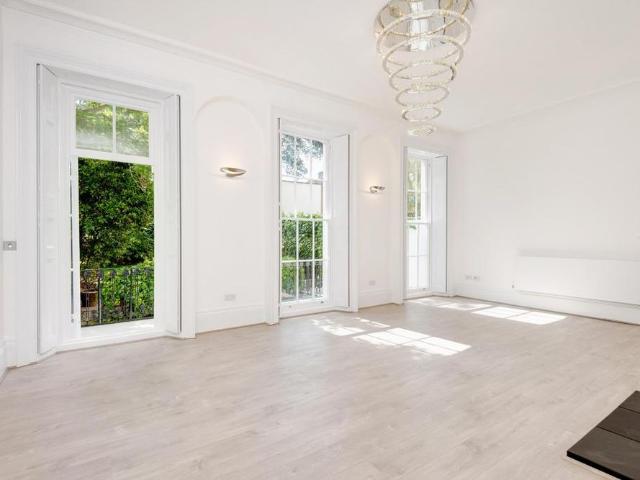 5 bedroom terraced house to rent