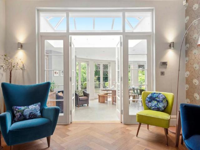 5 bedroom terraced house to rent