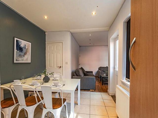 5 Bedroom Terraced House To Rent In Teversal Avenue, Nottingham, NG7