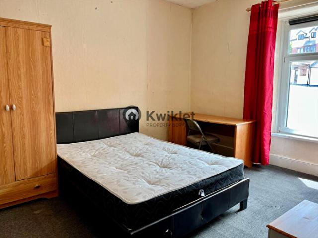 5 Bedroom Terraced House To Rent In Wood Road, Pontypridd, CF37