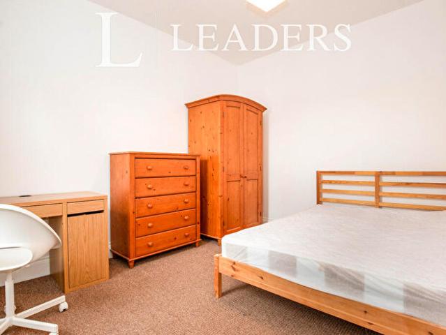 5 Bedroom Terraced House To Rent In Adams Avenue, Northampton, Northamptonshire, NN1