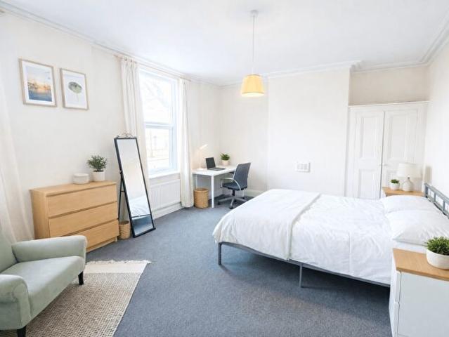 5 Bedroom Terraced House To Rent In Castle Boulevard, Lenton, Nottingham, NG7