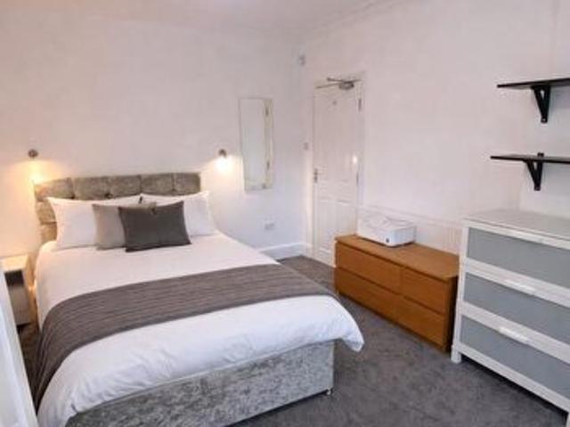 5 Bedroom Terraced House To Rent In Douglas Road, Nottingham, NG7