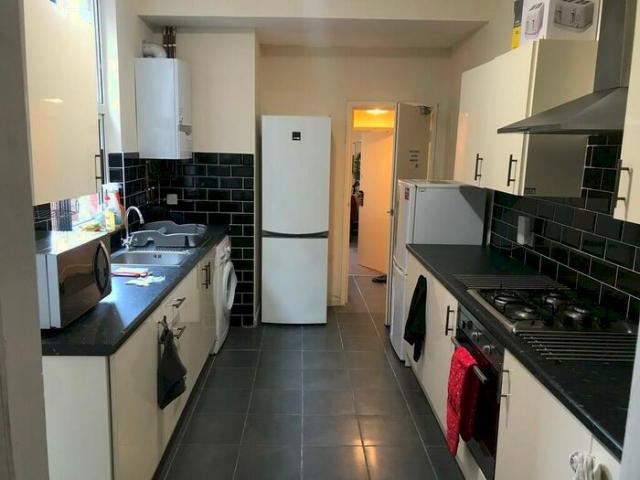 5 Bedroom Terraced House To Rent In Earlsdon Avenue North, Coventry, CV5