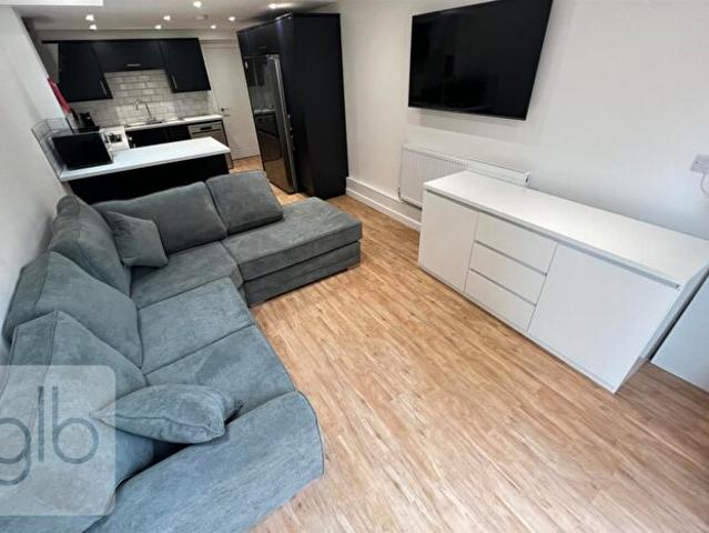 5 Bedroom Terraced House To Rent In Humber Avenue, Coventry, CV1
