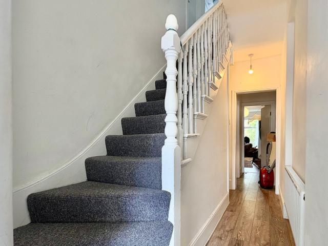 5 bedroom terraced house to rent on Frobisher Road, London
