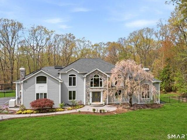 5 bedroom, Trumbull CT 06611 102279857