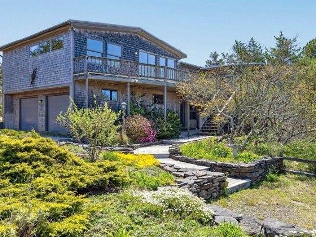5 bedroom, Truro MA 02666 102410991